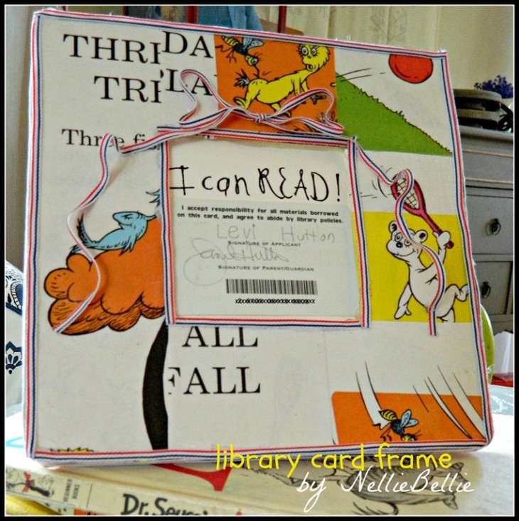 Library Card Frame | Library card craft from NellieBellie