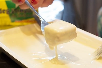 How to Make a Petit Four the easy way (video tutorial)