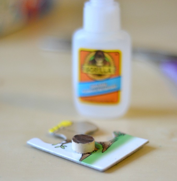 Puzzle Piece magnets, a tutorial from NellieBellie