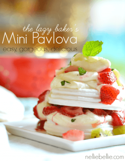 Mini Pavlova. The Lazy Baker way. A Nelliebellie recipe