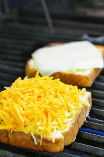 Grilled Grilled Cheese | Grilled Cheese Outside | NellieBellie recipe