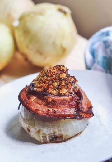 Bacon Onion Bomb | Vidalia onion recipe from NellieBellie