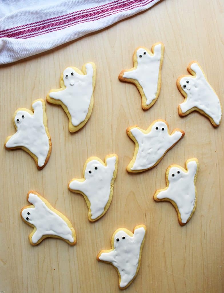 easy ghost cookies | NellieBellie's kitchen
