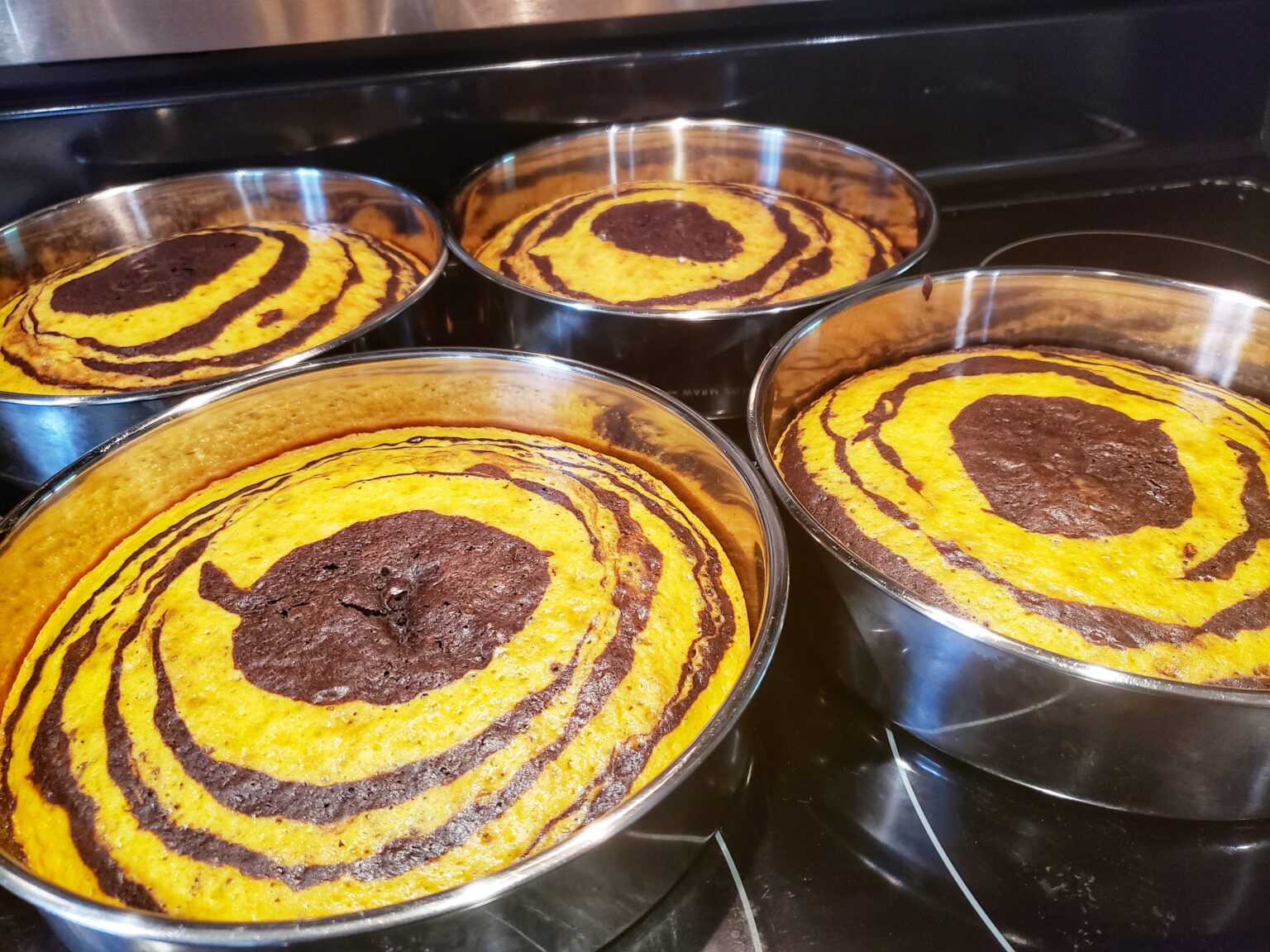 How to Make a Giraffe Cake: A Simple Step-By-Step Guide