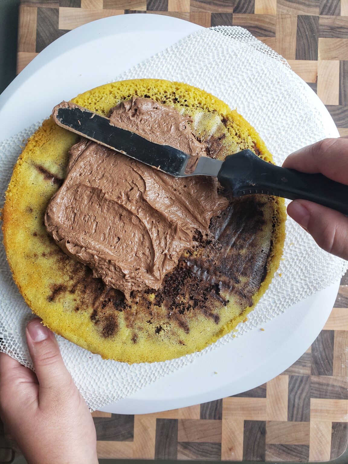 How to Make a Giraffe Cake: A Simple Step-By-Step Guide