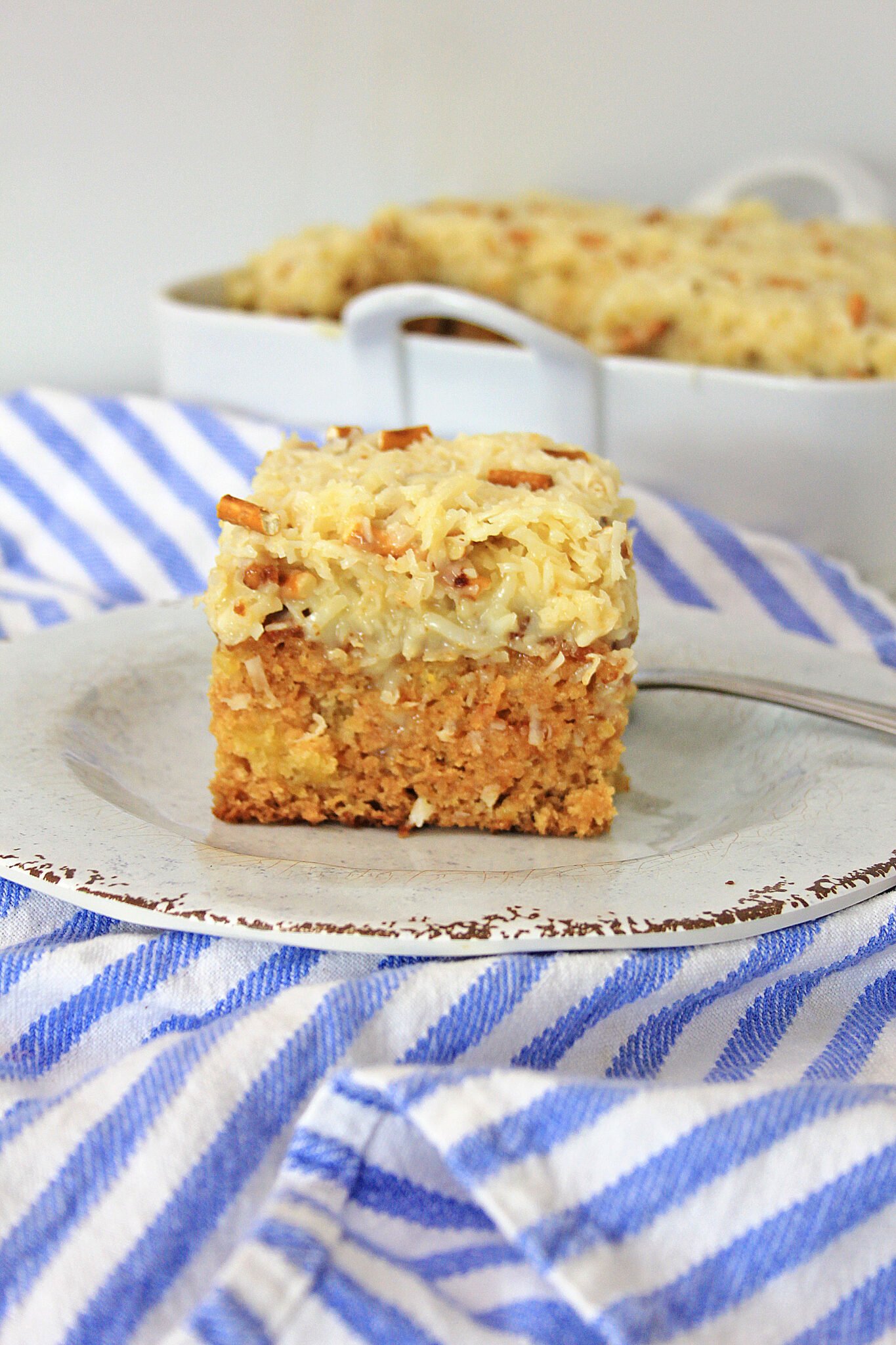 Do Nothing Cake -vintage, potluck recipe serves up 15-18 slices!